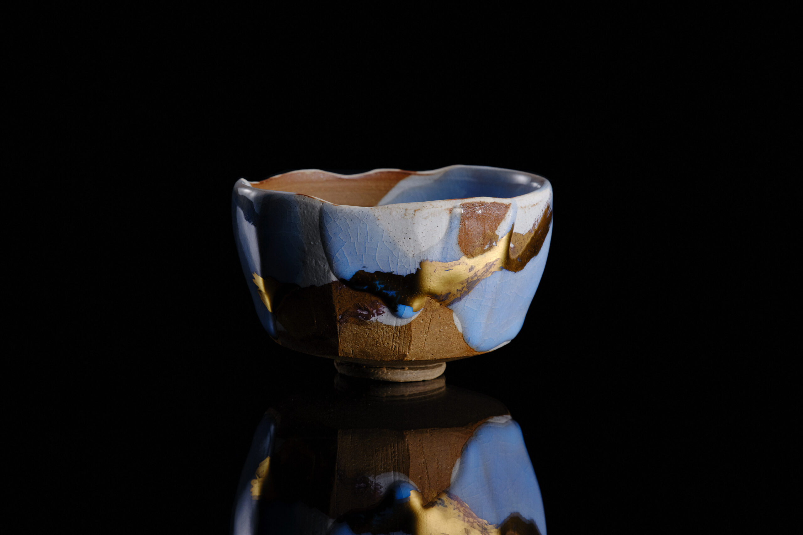 Tea Bowl, Geppaku Overglaze with Gold | Hosai Matsubayashi | KOGEI STANDARD
