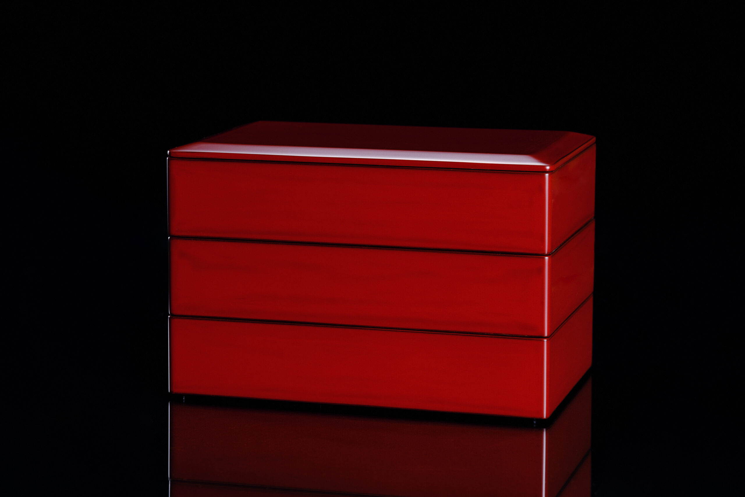 Rectangular Layered Box, Vermilion | Wajima Kirimoto | KOGEI STANDARD