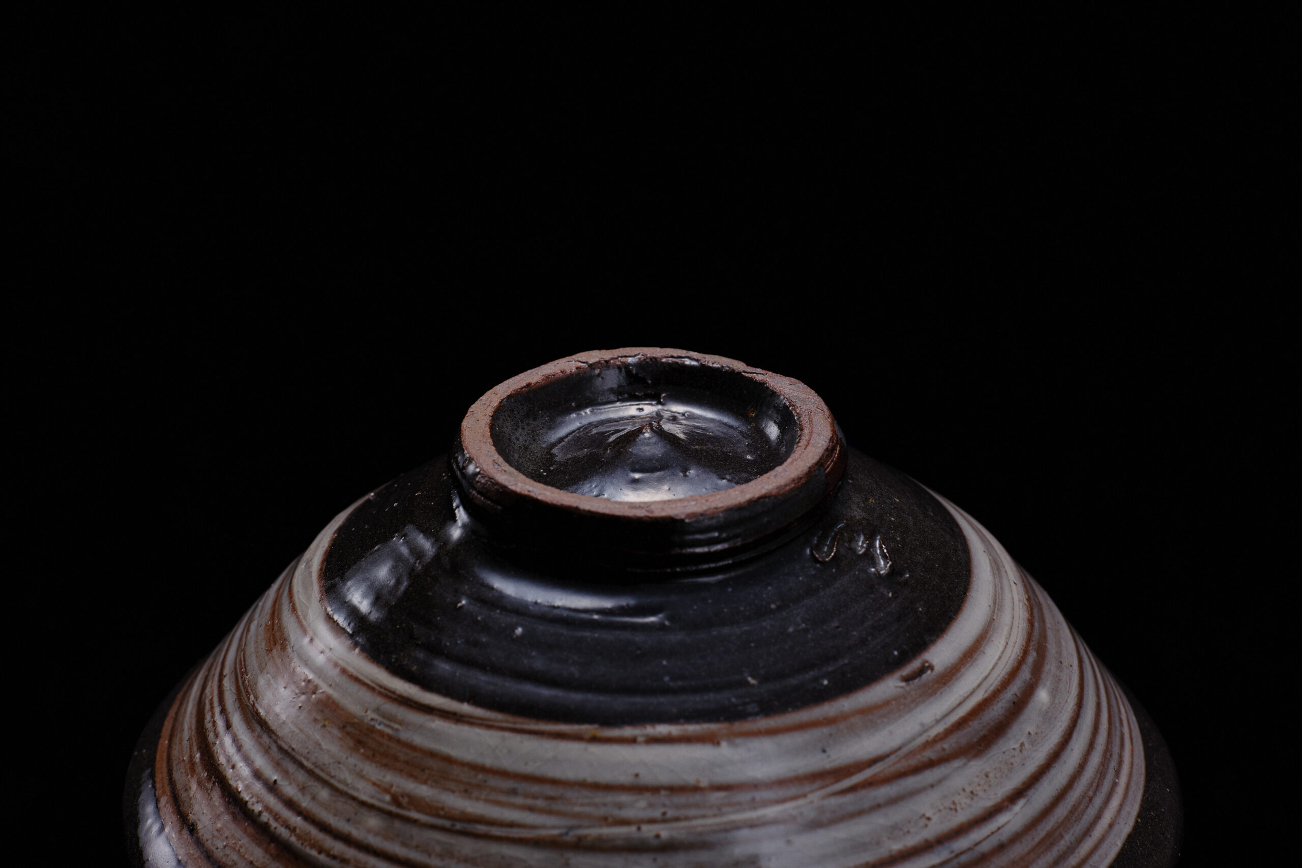 Karatsu Hakeme Tea Bowl | Takashi Nakazato | KOGEI STANDARD